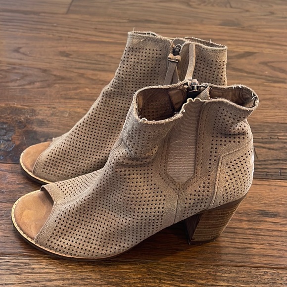 Toms | Shoes | Laser Cut Opentoe Bootie | Poshmark